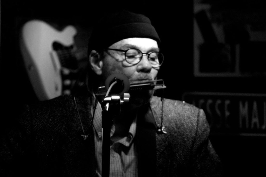 Sandy Hay – Singer Songwriter